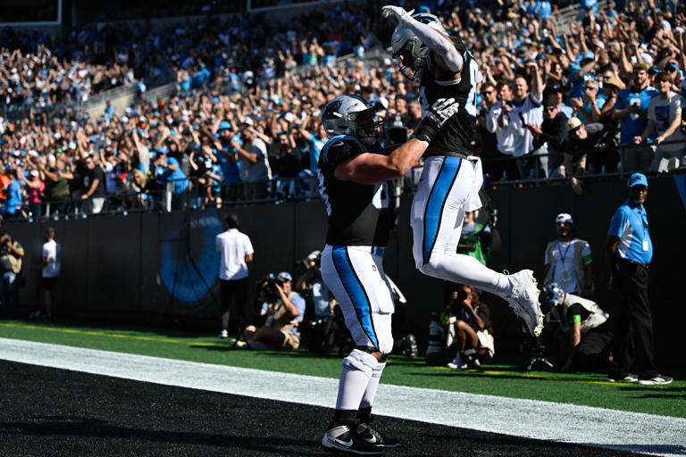 Panthers fans react to Saturday's agreements for C Austin Corbett and TE Tommy Tremble