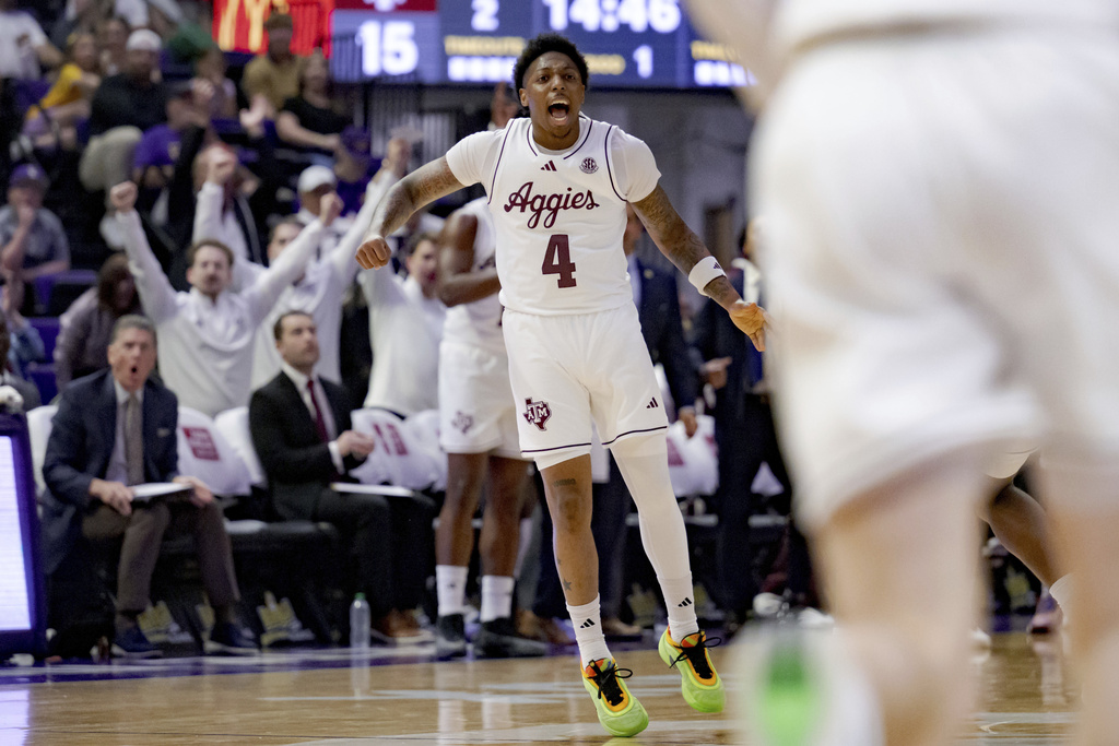 Taylor sets school scoring mark as No. 22 Texas A&M beats LSU 66-52