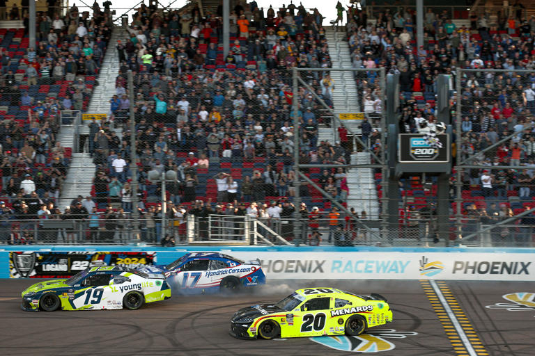 NASCAR Xfinity Series at Phoenix: Aric Almirola edges Alex Bowman in ...