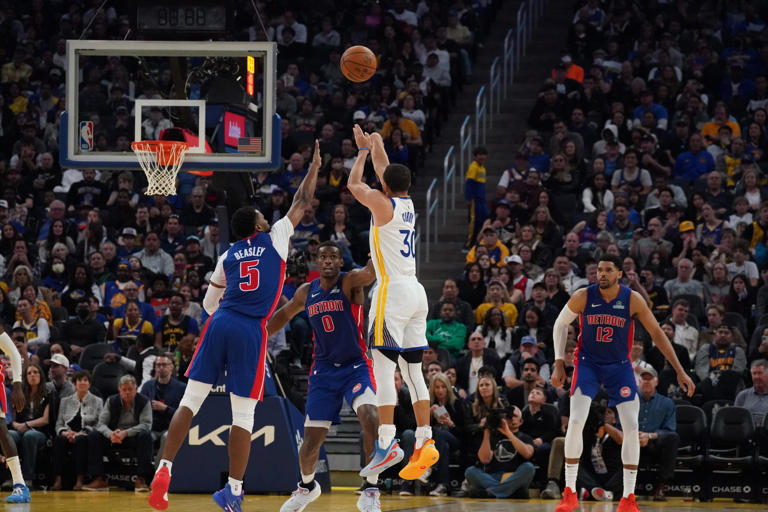 Warriors' Steph Curry reaches 25,000 career points Warriors' Steph Curry reaches 25,000 career points