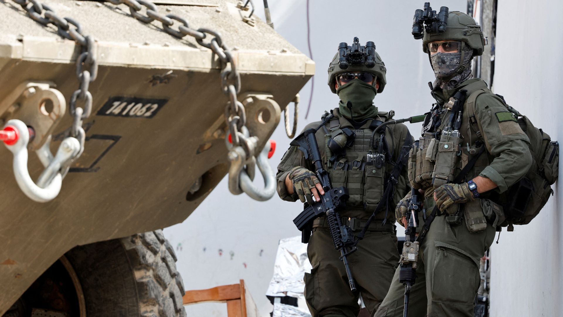 Israeli forces fire live rounds, stun grenades in West Bank raids