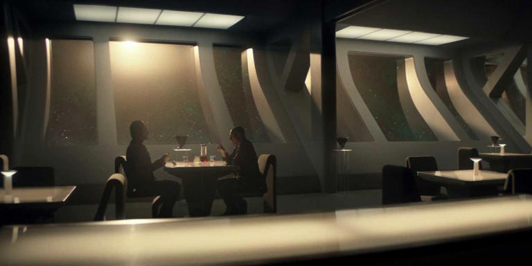 10 Best Star Trek: The Next Generation & Picard Scenes Set In Ten Forward