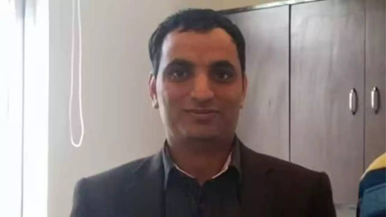 Fake Jobs, Applicants and Excel Sheet: Indian-origin Man's Plans for ...