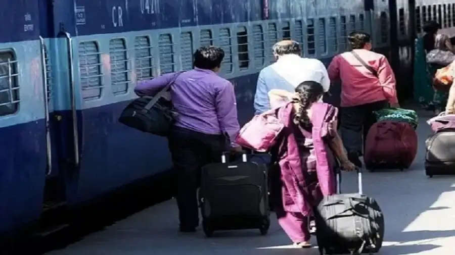 New System at 60 Railway Stations to Control Crowd: Entry Only with ...