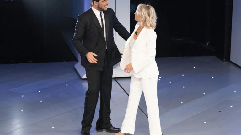 Ascolti tv sabato 8 marzo 2025: C’è posta per te 3.9mln (28.2%), L’eredità serata Sanremo 2.2mln ...