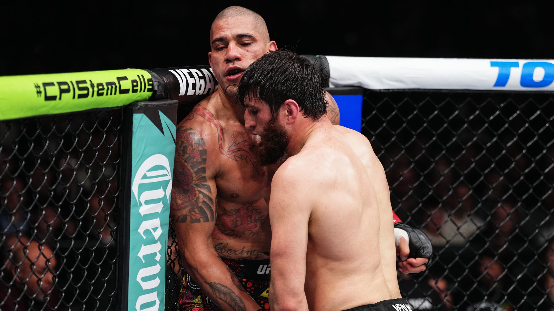 Pereira Releases Statement After UFC 313 Loss