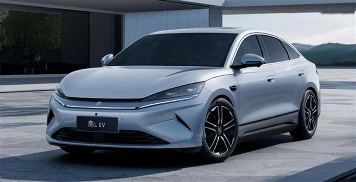 比亚迪秦L EV来袭，545公里续航+高阶智驾，15万价格能否颠覆市场？