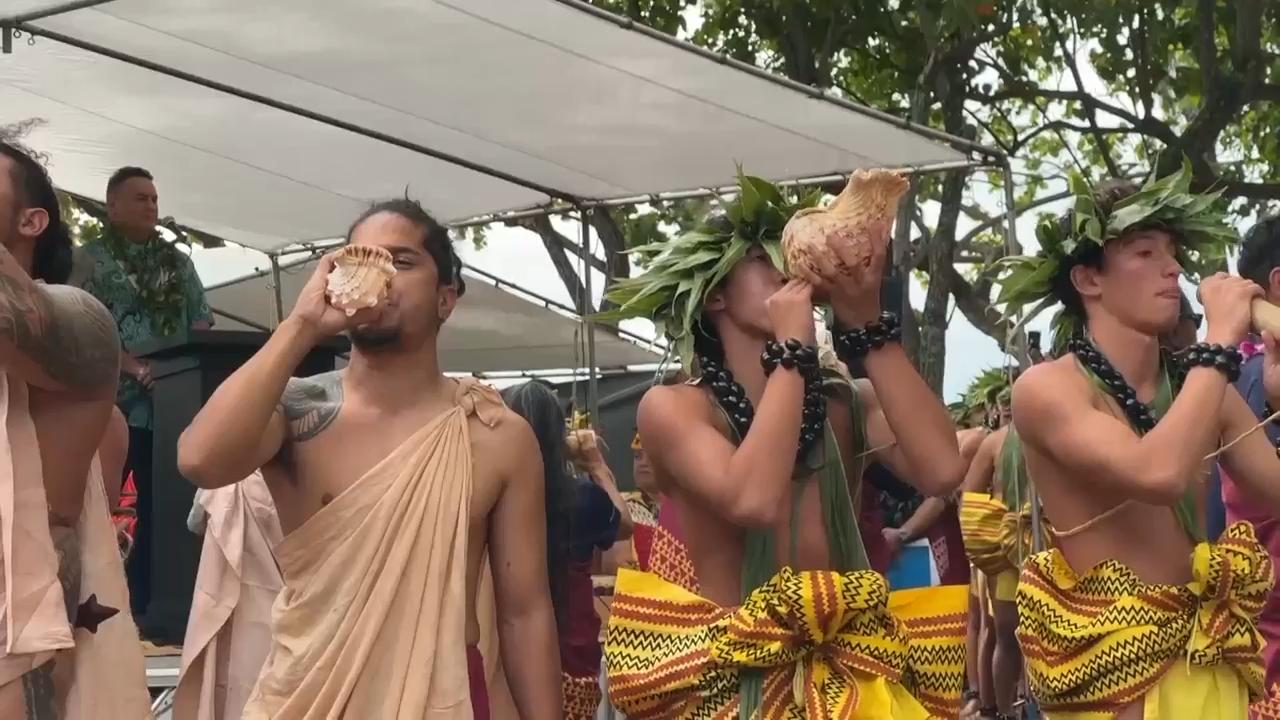 Members of the voyaging canoe Hokulea gather in Hawaii to celebrate the ...