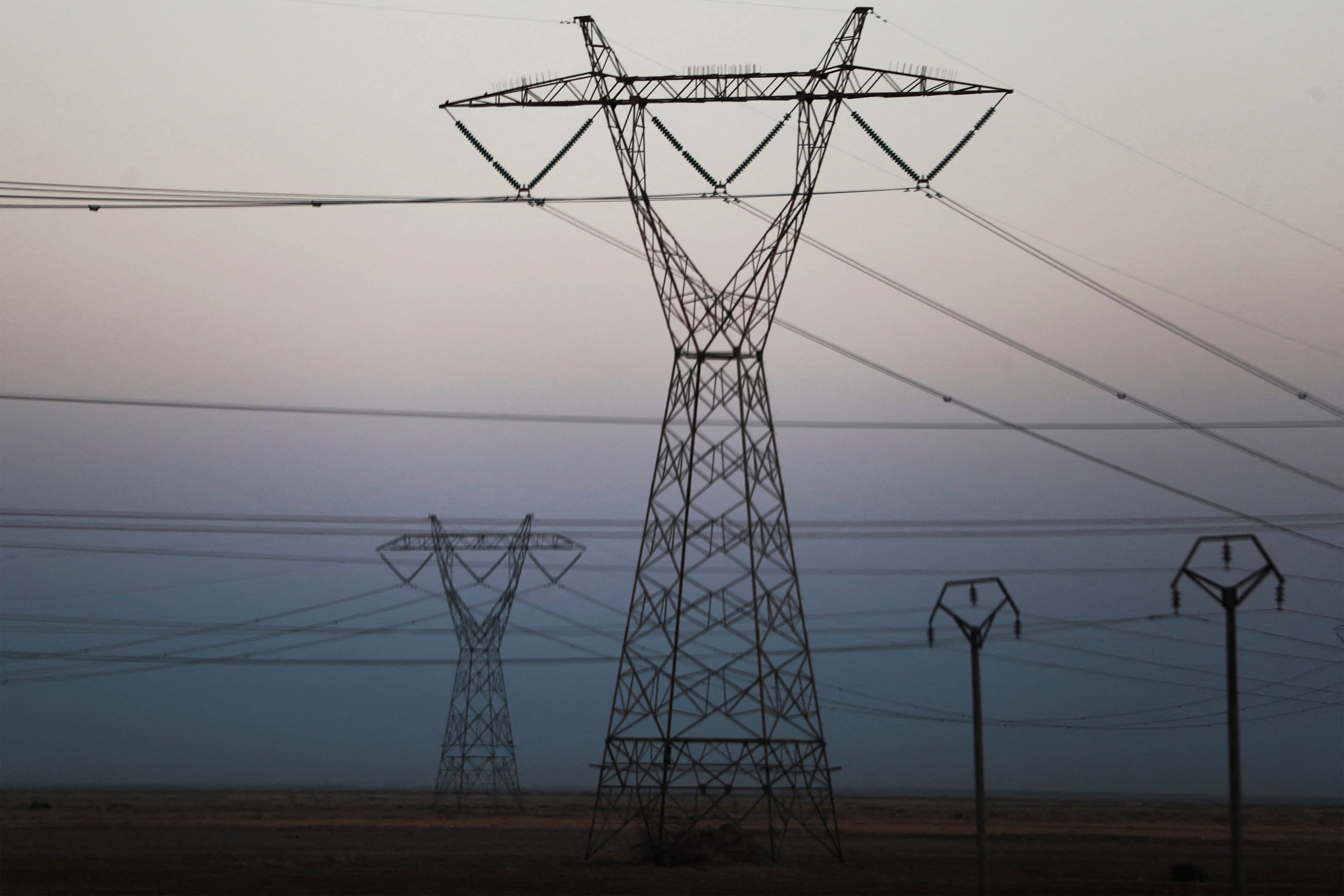 US rescinds sanctions waiver for Iraq's energy imports from Iran