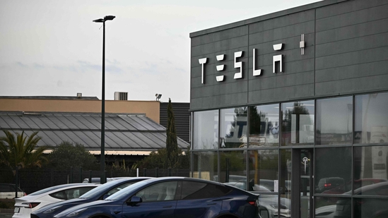 Zero interest loans, lifetime free charging: Tesla grappling to get new ...