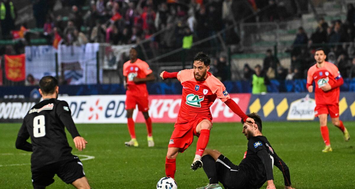 Cannes : le délicieux coup-franc de Maxime Blanc contre Anglet