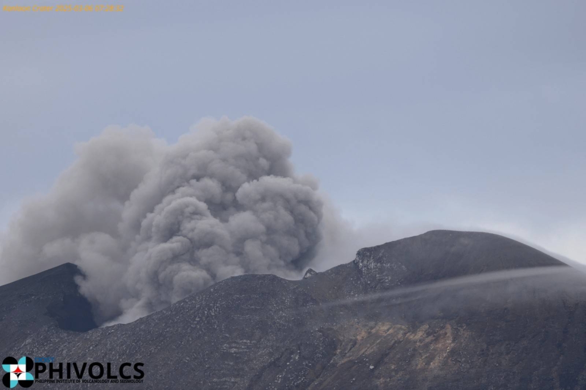 'Pressure building up beneath Kanlaon Volcano'