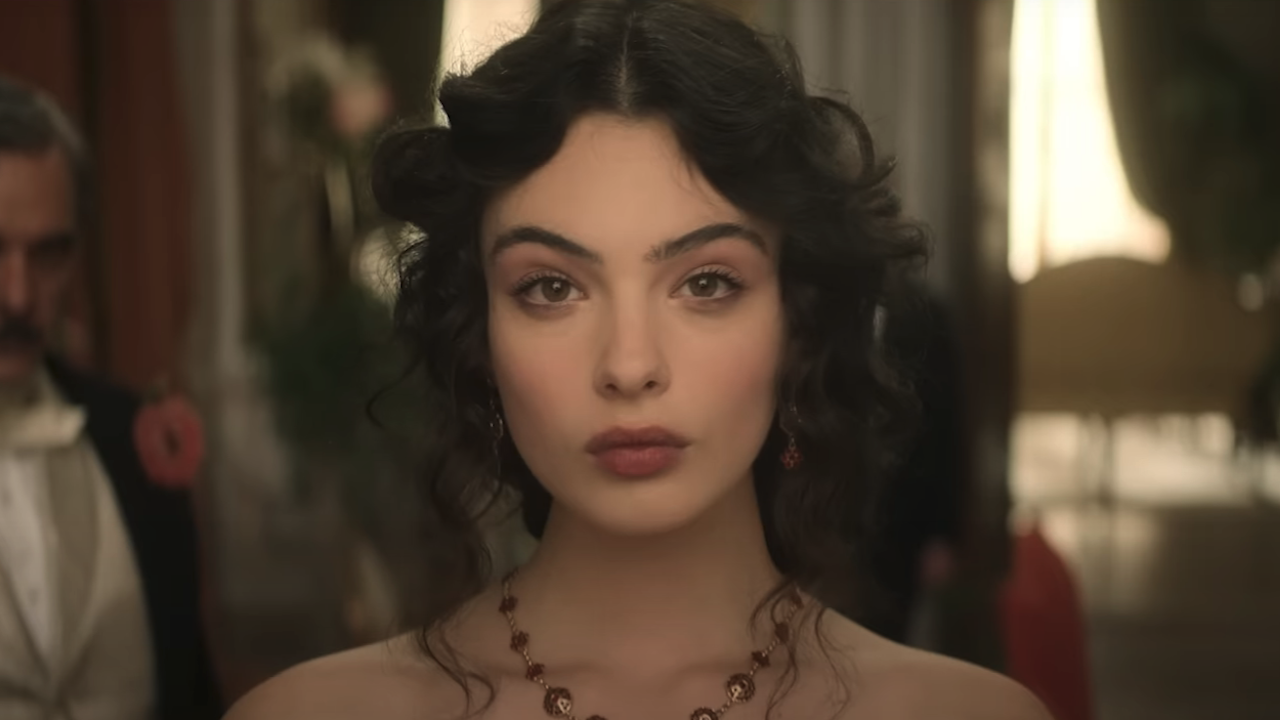 Netflix’s Newest Period Drama Is Garnering Comparisons To The Crown ...