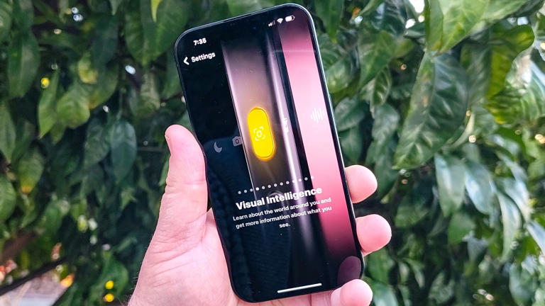 iOS 18.4 adds a crucial Apple Intelligence feature to the iPhone 15 Pro ...
