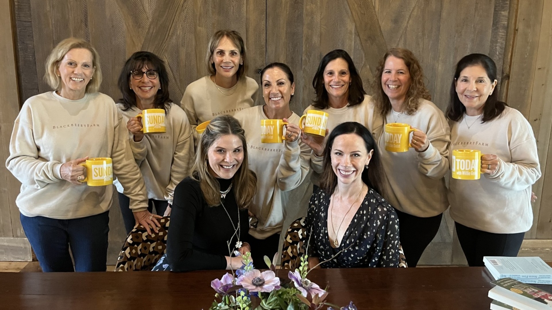 TODAY fans join Jenna at sisterhood summit in Sunday Mug Shot