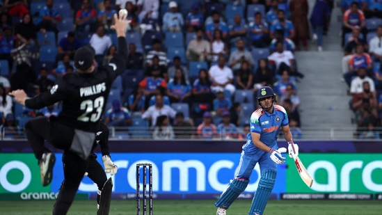 Glenn Phillips defies gravity, pulls off yet another blinder; Shubman ...