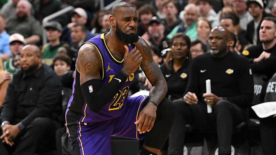 Lakers Forward Must Step Up Following LeBron James Injury News