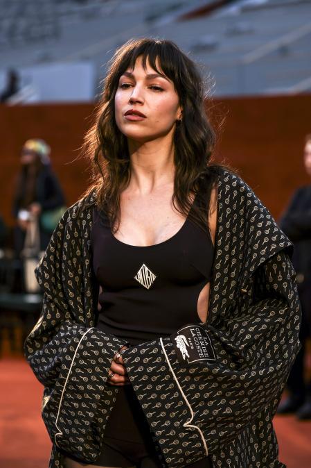 Las redes dictan sentencia al 'look' de Úrsula Corberó en la Semana de ...