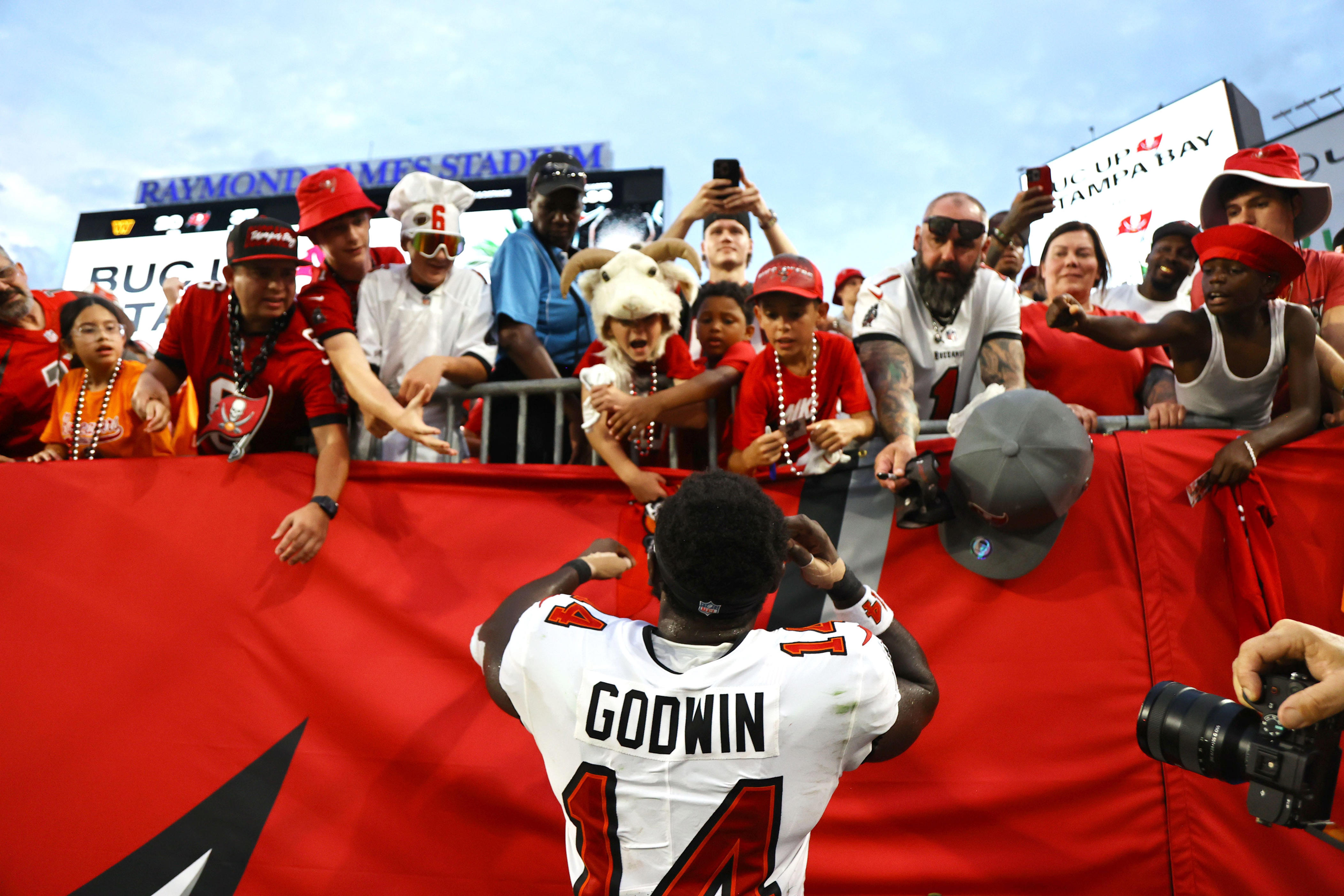 Jason Licht gives positive update on Chris Godwin's injury recovery