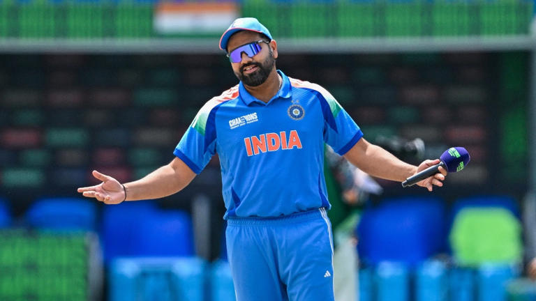 Watch: Rohit Sharma's hilarious reaction after losing 12th straight loss Watch: Rohit Sharma's hilarious reaction after losing 12th straight loss
