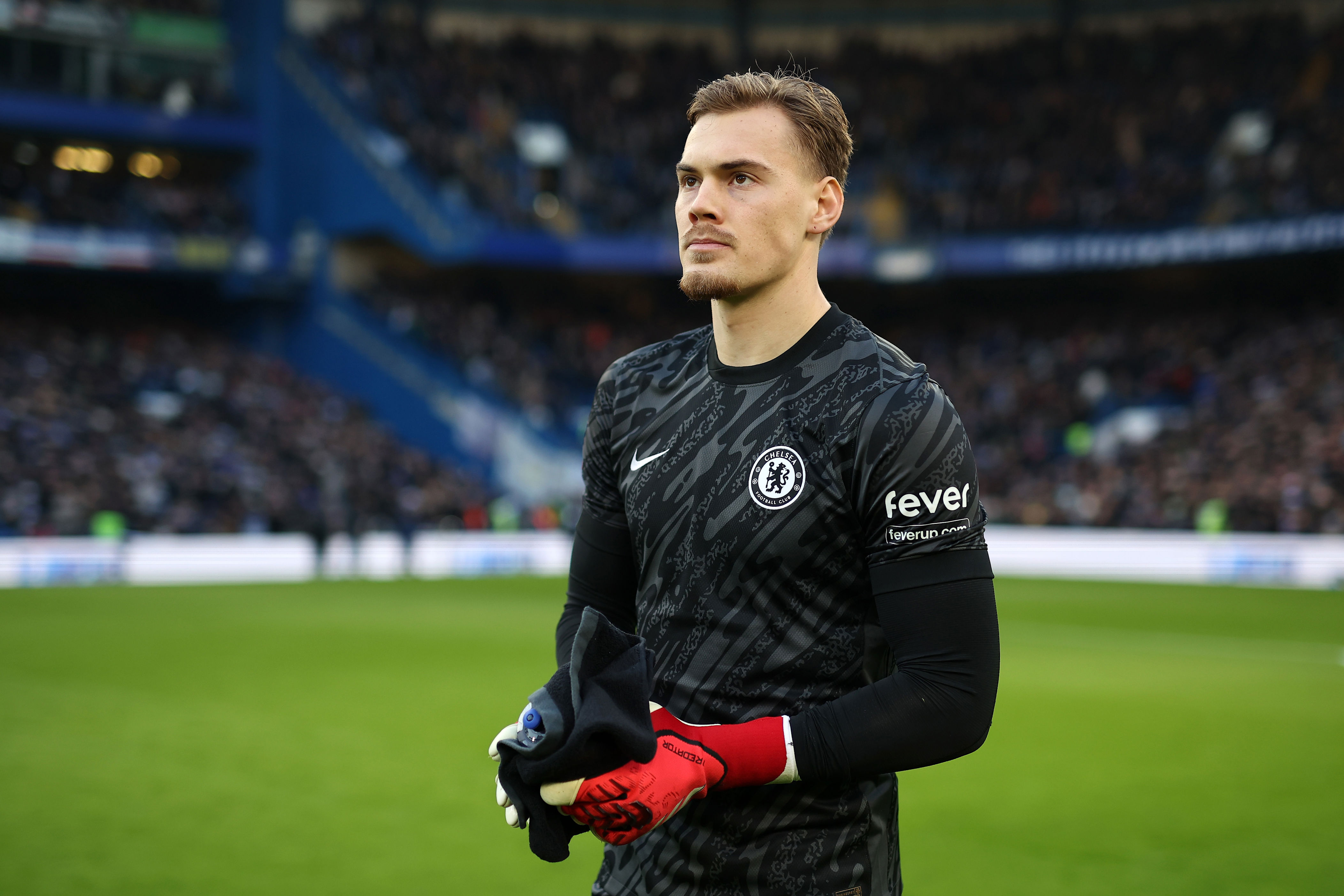 Transfer news live! Arsenal deal imminent; Chelsea snub after signing