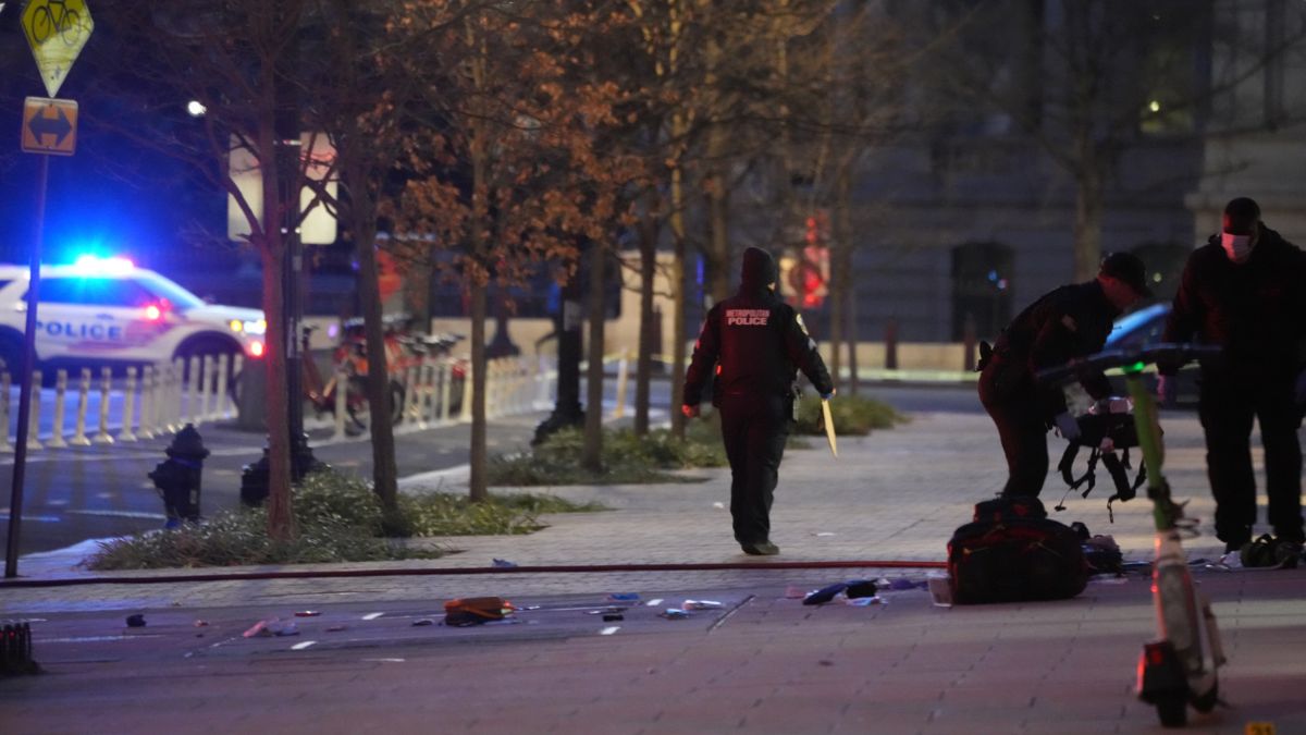 Armed Man Shot At By US Secret Service Agents Near White House After ...