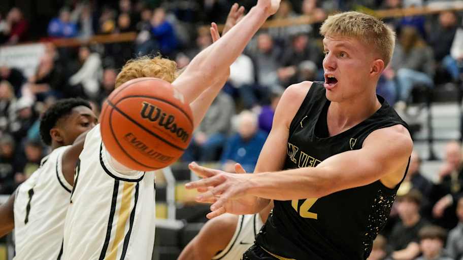 2026 Purdue Commit Luke Ertel Hits Clutch Shots, Drops 36 in Sectional ...
