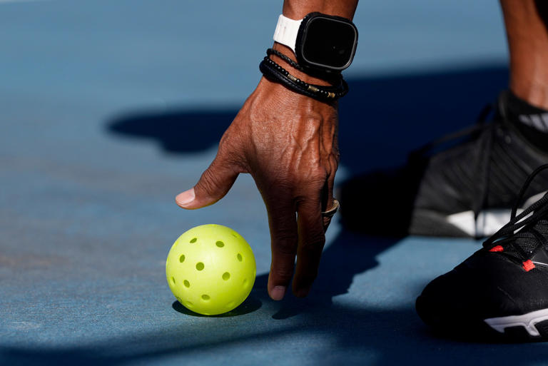 Pickleball Points: Hitting too many volleys into the net? Try these tips