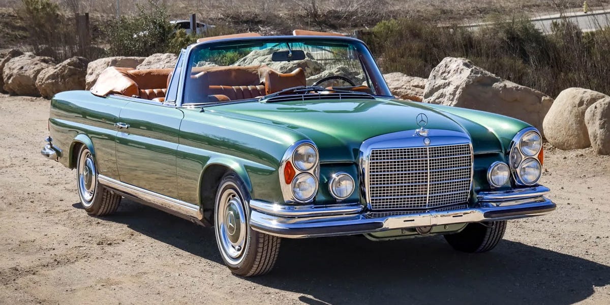 Stunning 1971 Mercedes-Benz 280SE Convertible Has Us Daydreaming