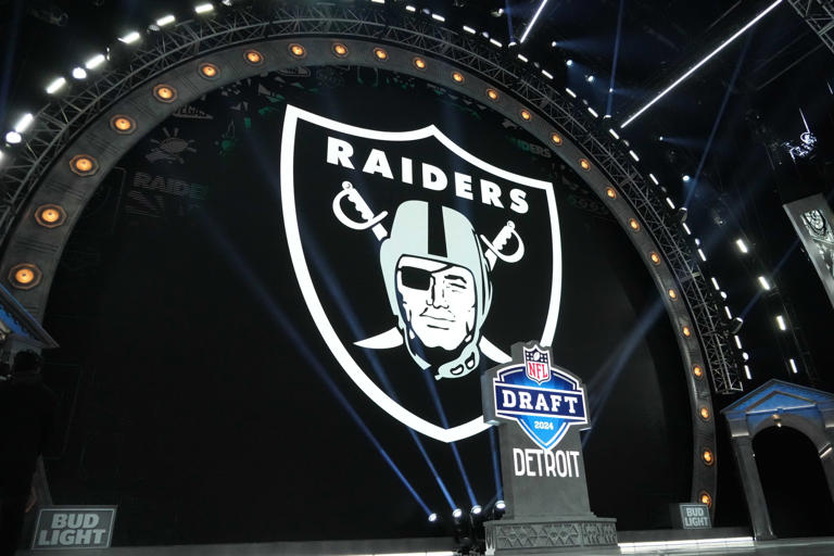 Raiders rise in 2026 NFL Draft order after Week 10