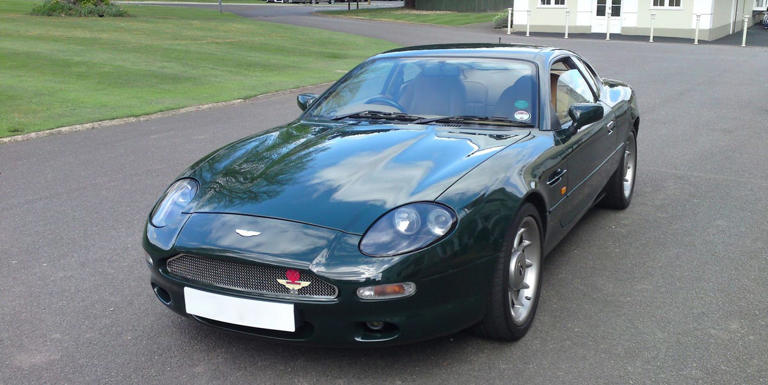 Este Aston Martin DB7 perteneció a Elton John y ahora sale a subasta ...