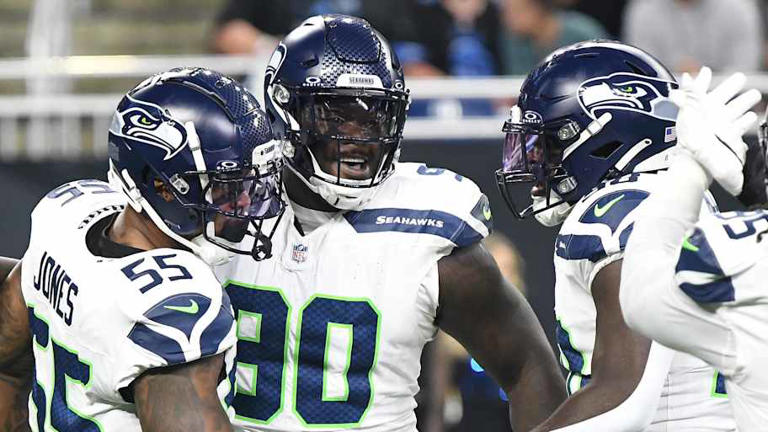 Seahawks bolster defensive front with veteran re-signing
