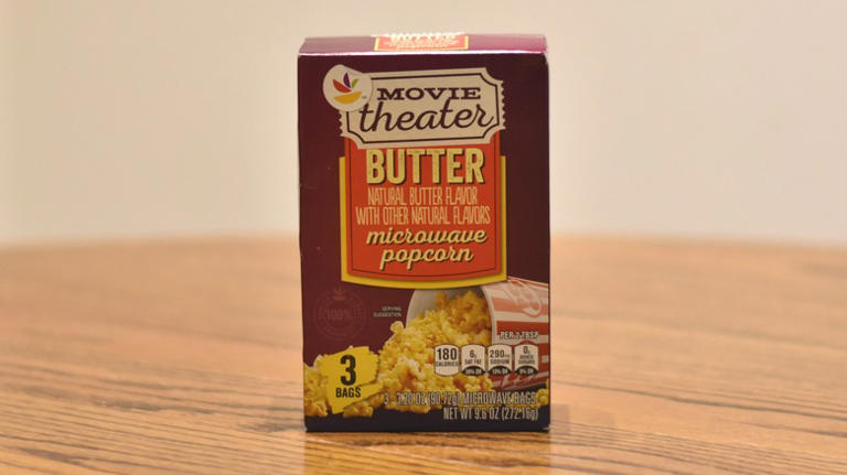 The Hands-Down Best Microwave Popcorn Brands On Store Shelves