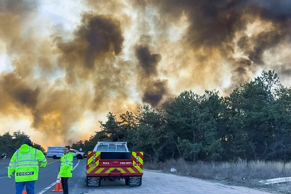 New York Governor Declares State of Emergency as Wildfires Spread in ...