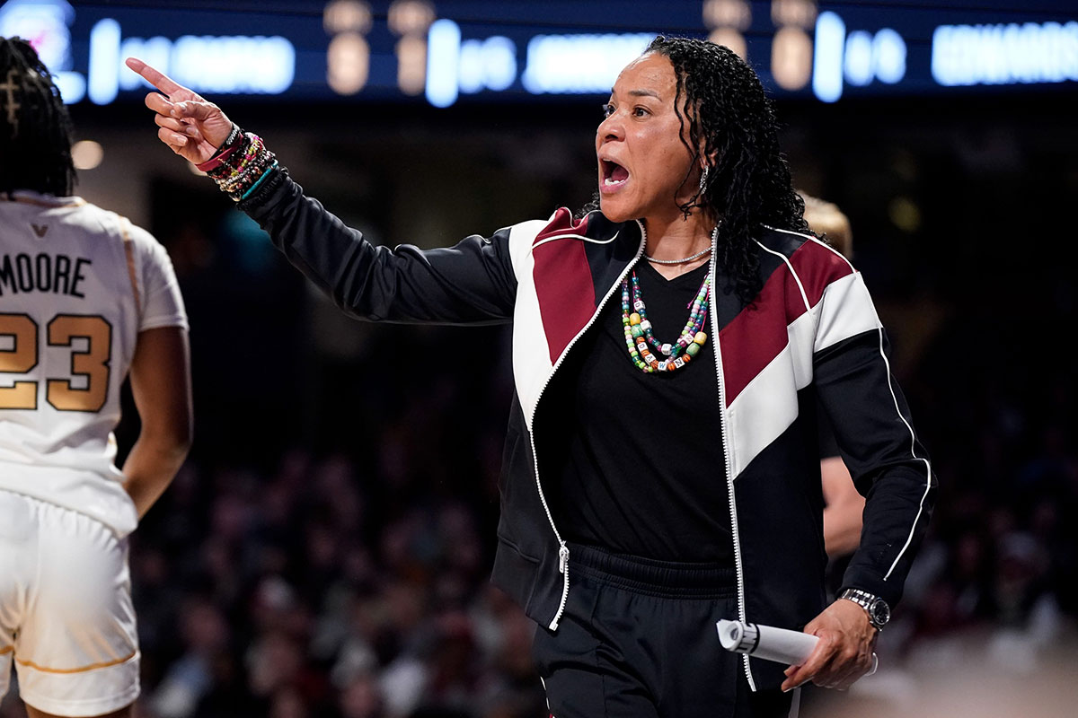 Dawn Staley makes ‘best’ declaration ahead South Carolina’s SEC title ...