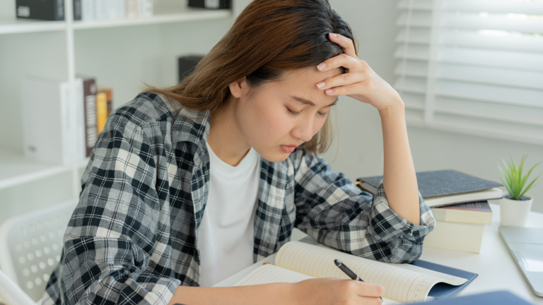 How to Survive Last-Minute Exam Stress: A Guide for the Chronically Unprepared