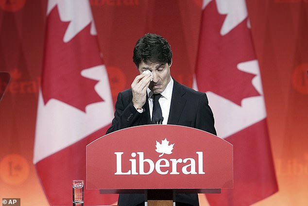 Justin Trudeau weeps as he gives farewell speech