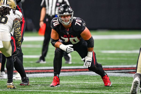 Falcons LT Jake Matthews agrees to $45M extension, sources say