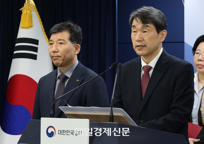 “이달 미복귀시 내년 의대 정원 5058명”…안 통할 겁박 말고 ‘정책실패’ 白書나 [핫이슈]