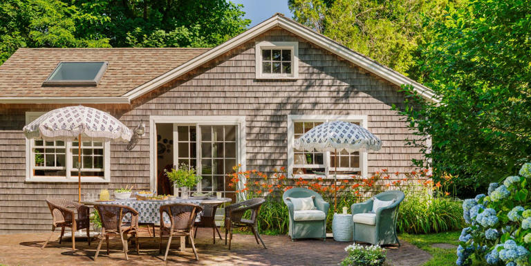 These dreamy mother-daughter beach cottages are pure magic