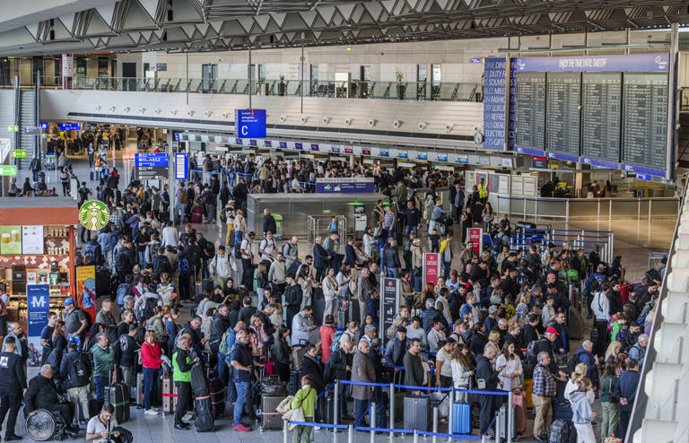 Flight cancellations at Germany's Hamburg Airport affect more than ...