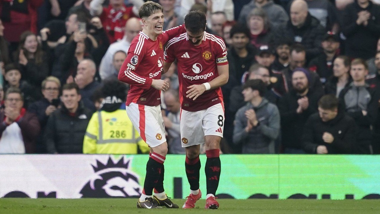 Premier League Roundup: Man United draws with Arsenal after brilliant ...