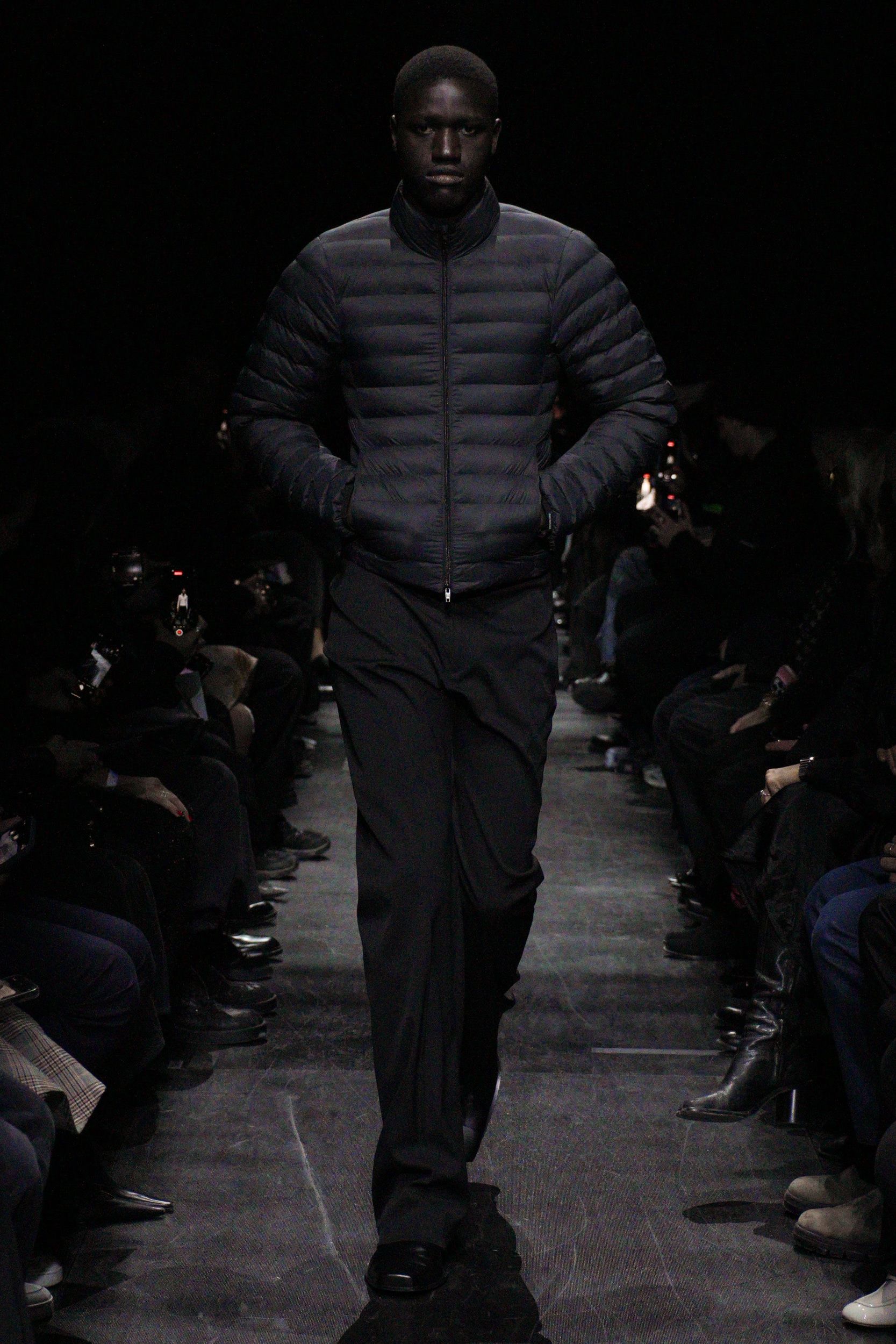 Au défilé Balenciaga, les vêtements ringards des années 2000 sont de ...