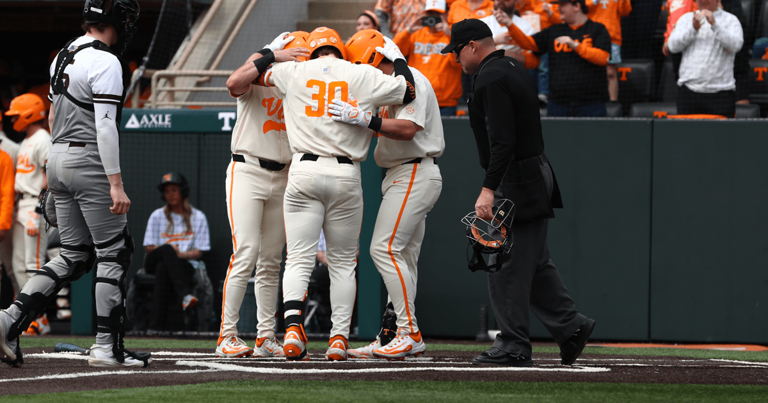 How it Happened: Seven-run third carries Vols to series-sweeping 13-2 ...