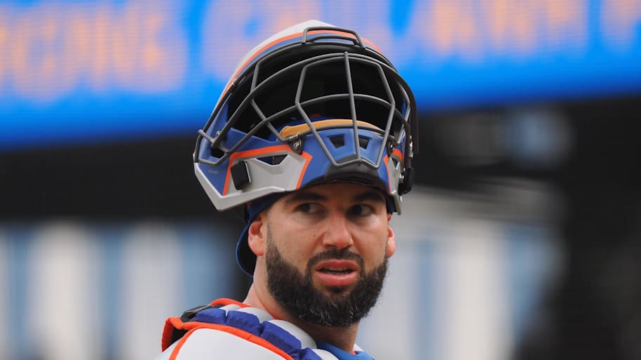 Insider suggests New York Mets seek a reunion with veteran catcher
