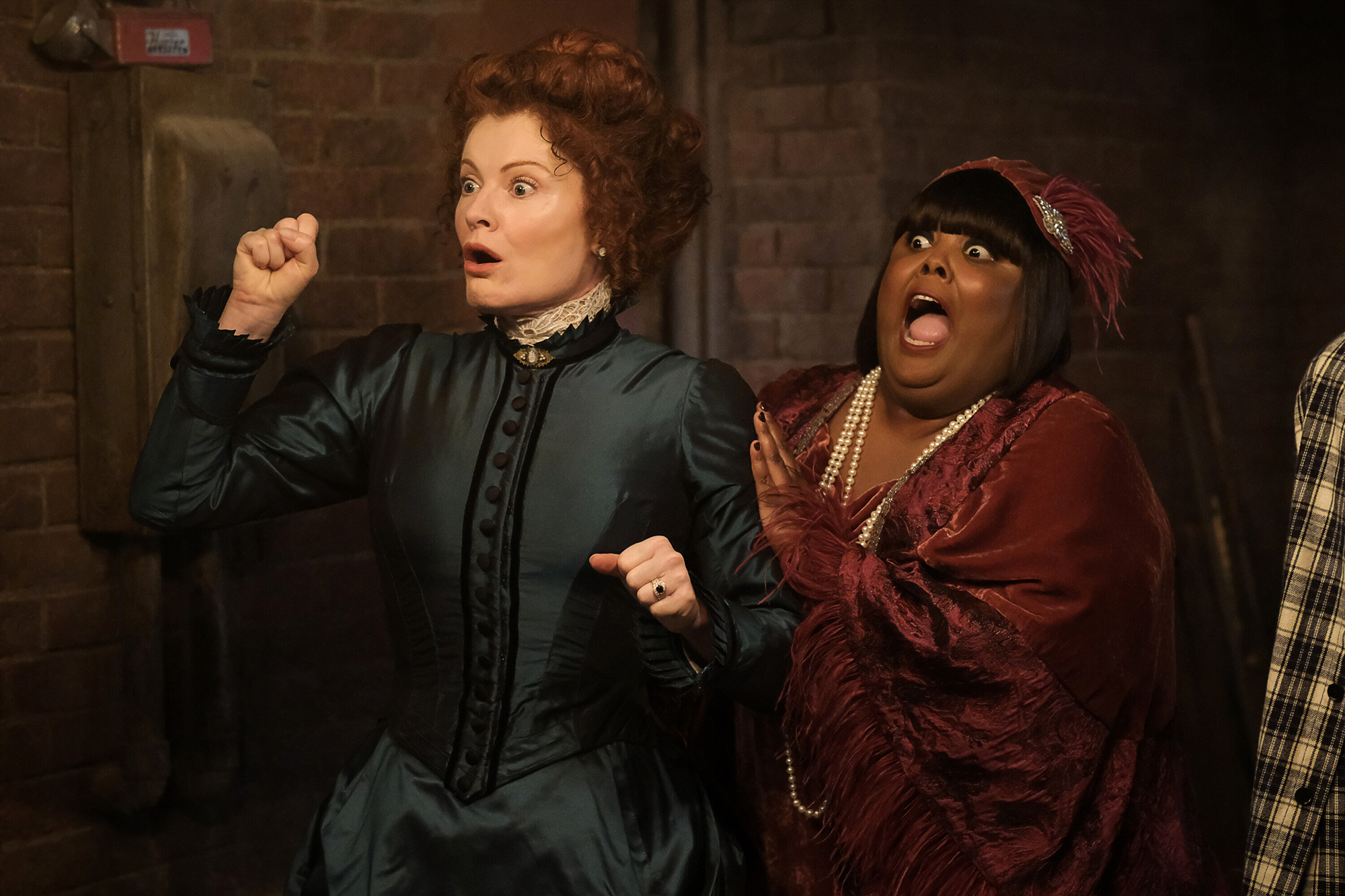 Rebecca Wisocky Teases Hetty's 'Shocking' Power Reveal on ‘Ghosts'