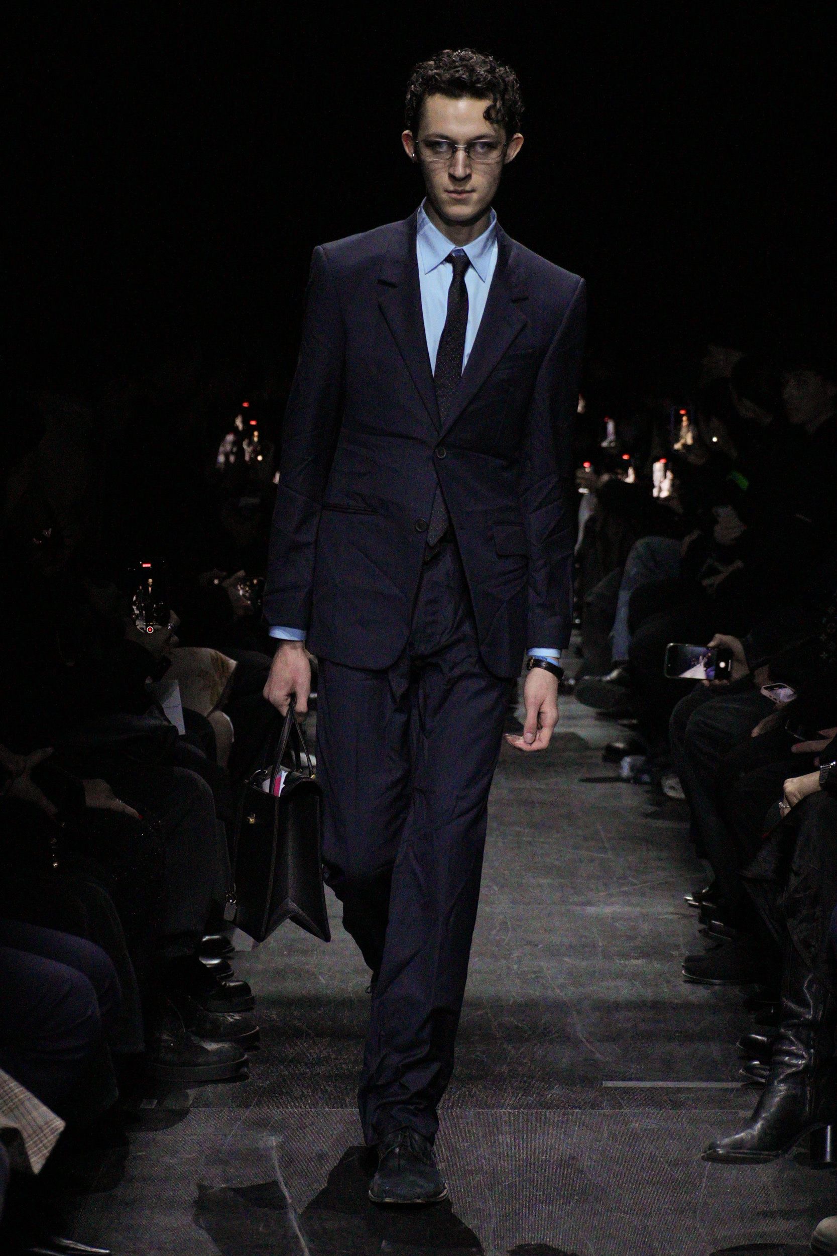 Au défilé Balenciaga, les vêtements ringards des années 2000 sont de ...