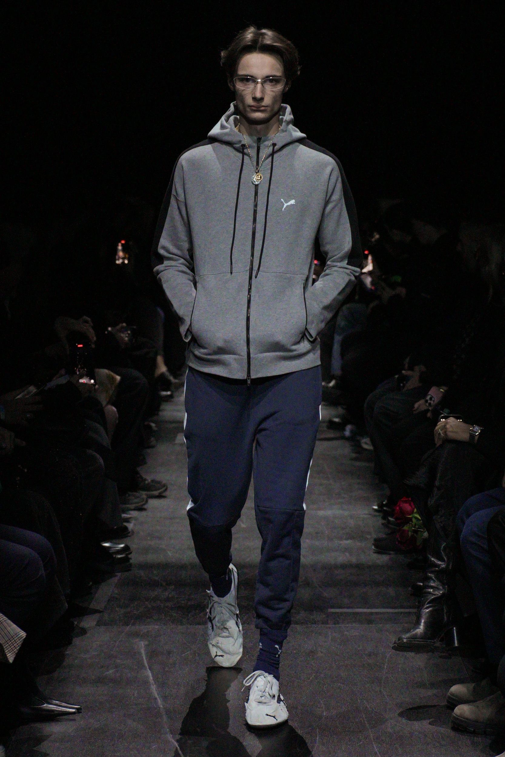 Au défilé Balenciaga, les vêtements ringards des années 2000 sont de ...