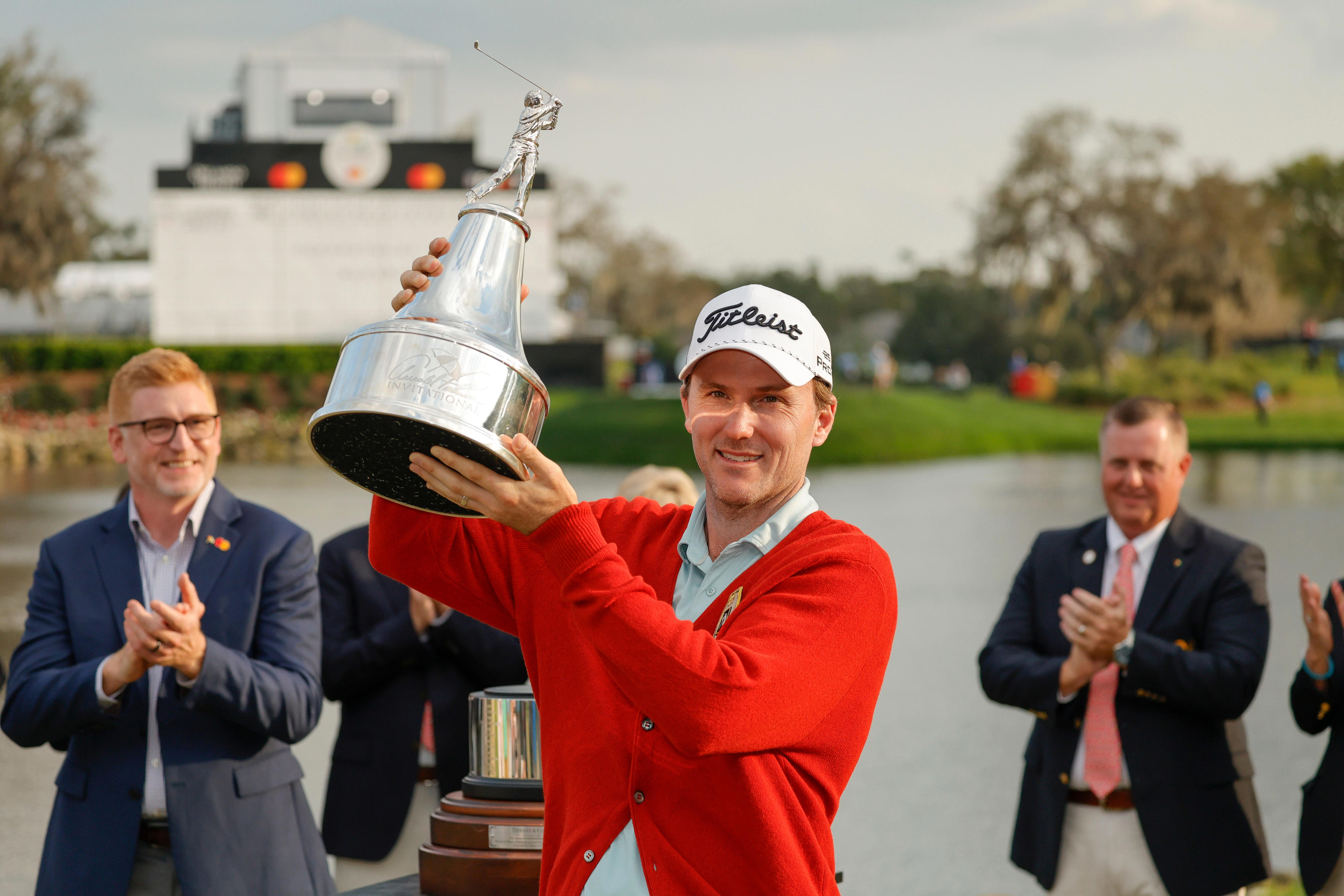 Russell Henley chips-in for eagle to snag Arnold Palmer Invitational ...