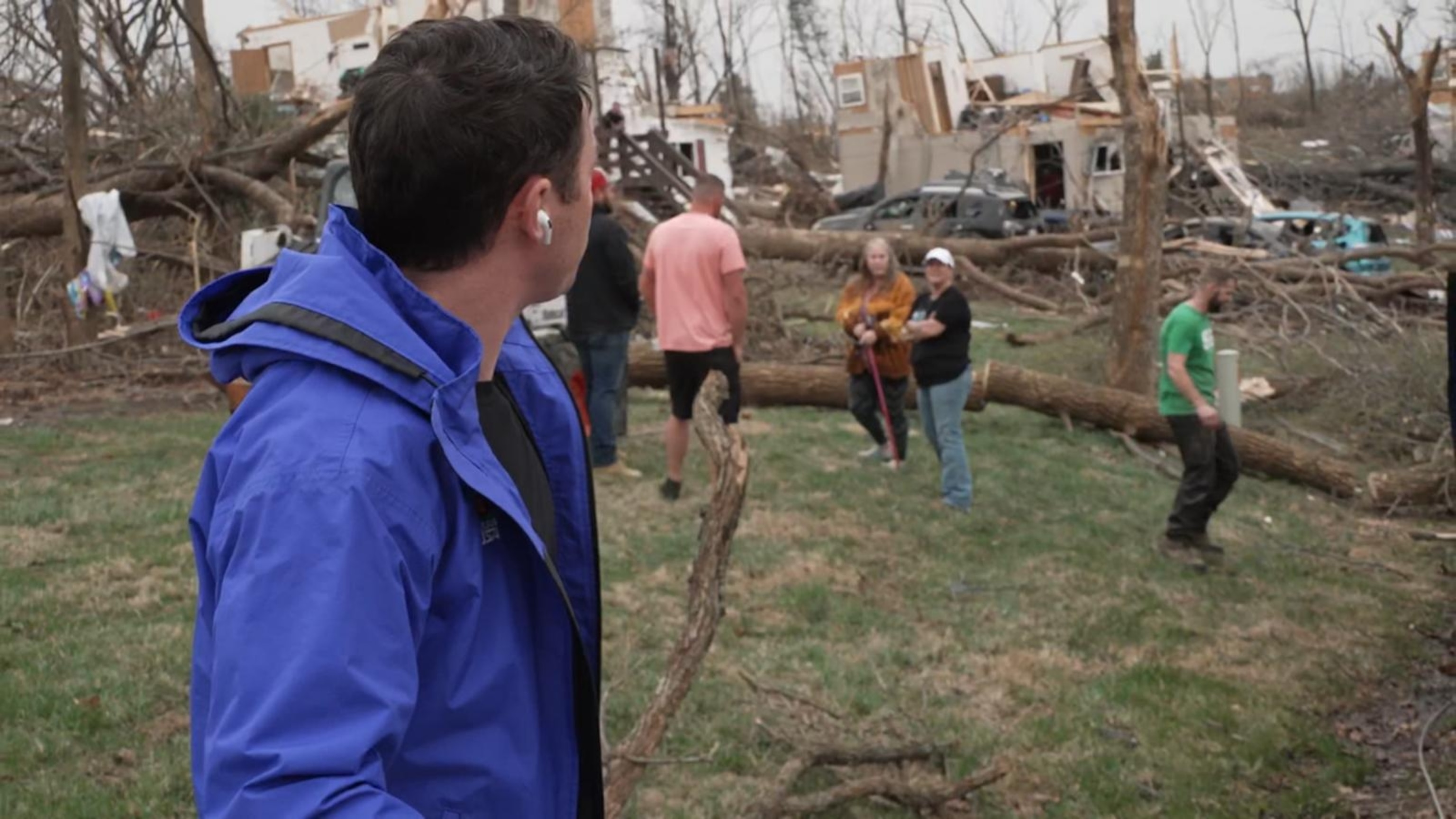 At least 12 killed in Missouri tornado outbreak